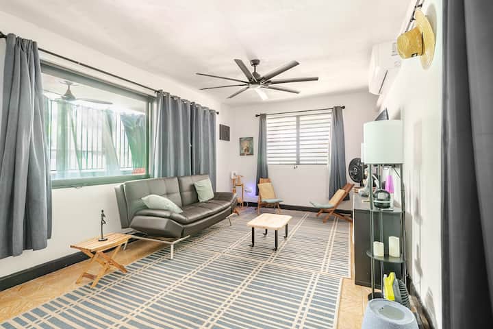 Stylish Tropical Retreat - San Juan