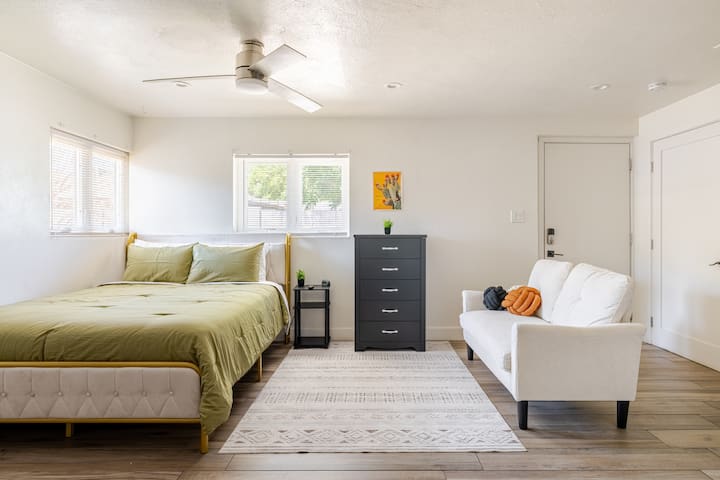 Chic • Airport, Asu •Rain Shower •Monthly Discount - Tempe, AZ