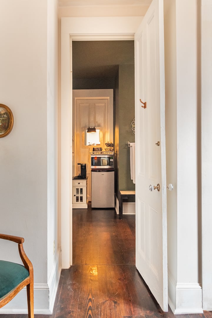 Romantic & Cozy 1840 Creole Cottage In The Marigny - New Orleans, LA