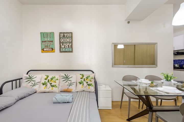 Cozy 2br W/ Washing Machine And Parking - Taguig