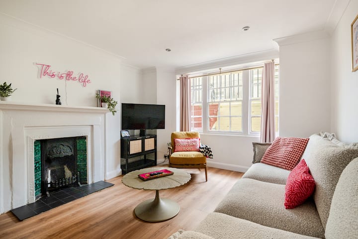 Brighton Beachside Bliss - Hove