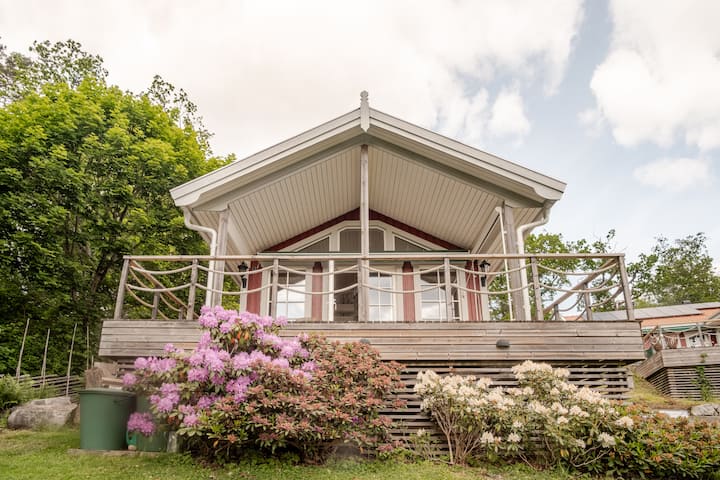 Lantlig Lyx Med Havsutsikt Vid Dalarö - Haninge