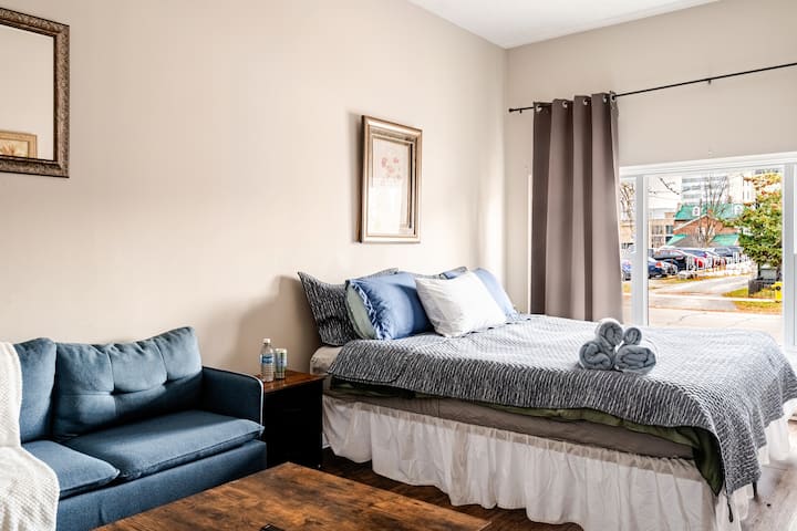 The Duke At Montebello, Downtown St Catharines - St. Catharines