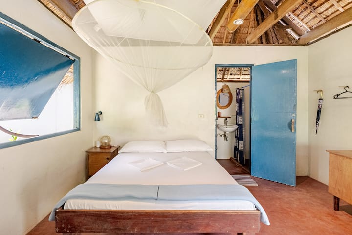 Sugar Beach Paradise - Cozy Retreat With Starlink - Sipalay