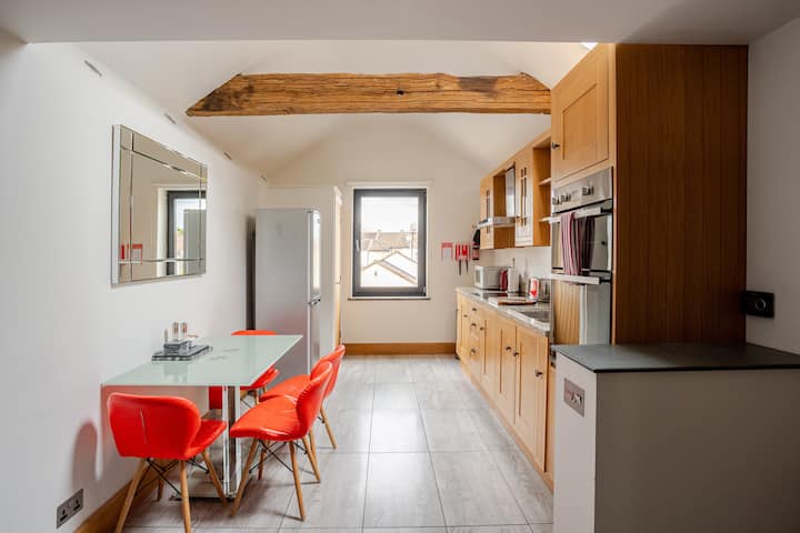 The Apartment, Brougham Hayes - Bath