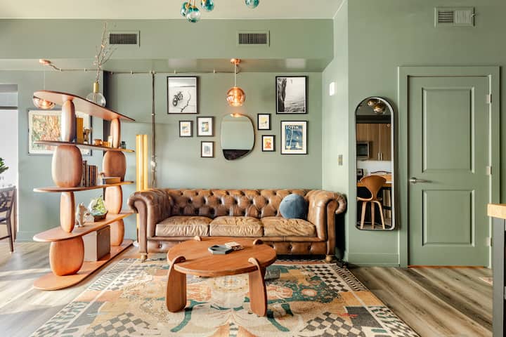 Sleek Cherry Creek Studio | Hot Tub+free Parking - Denver, CO