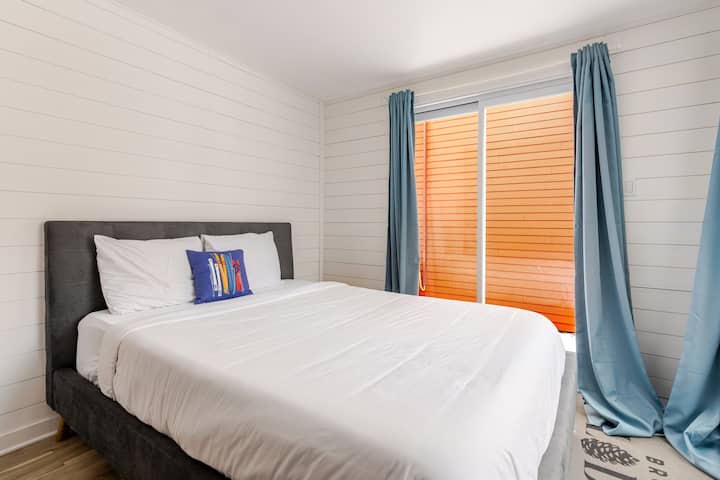 Chambre Entrée Privée, 2 Lits Queen - Granby