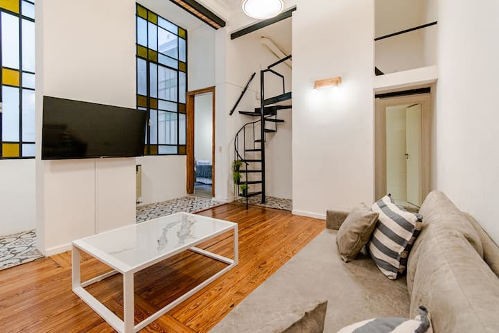 Encantador Depto Con Ventanales De éPoca En Retiro - Buenos Aires