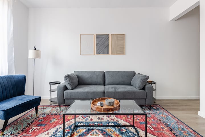 Spacious, Bright, Steps From Park, Subway, 4bdrm! - エッジウォーター, NJ