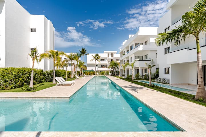 Ona’s 2br White Sands Beach 15 M Walk, Punta Cana. - Punta Cana