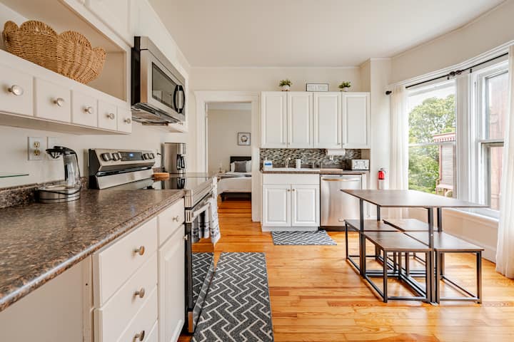 Charming Apartment In Newburgh - Newburgh, NY