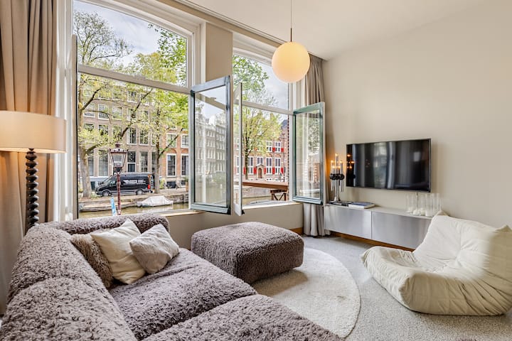 Modern Canal House City Center - Amsterdam