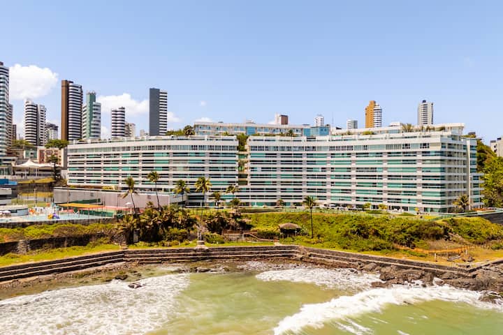 Magnifico Apto Pe Na Areia Vista Mar Barra/ondina - Brasil