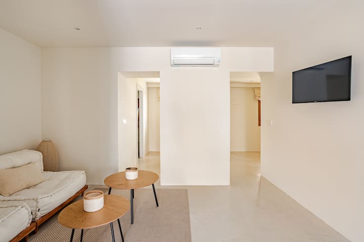 Apartamento De 65 M² Con Balcón Junto Al Mar. - Altea
