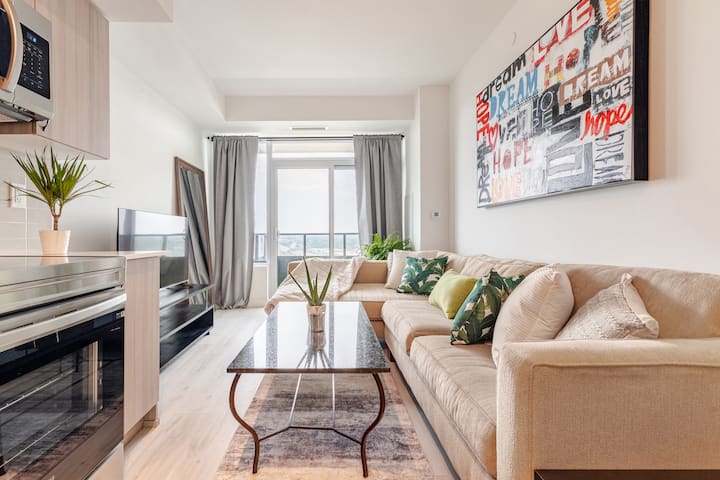 Huge King Bed, South Facing, Lake View, Nearcasino - Pickering