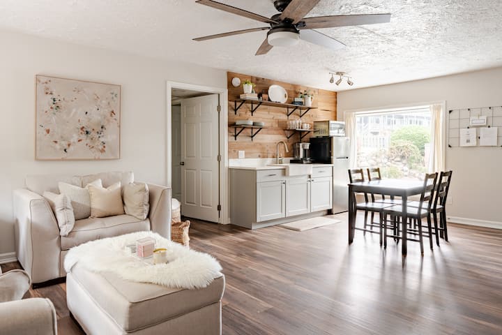 2br Near Nature + City + Pdx W/ Patio + Courtyard - 溫哥華