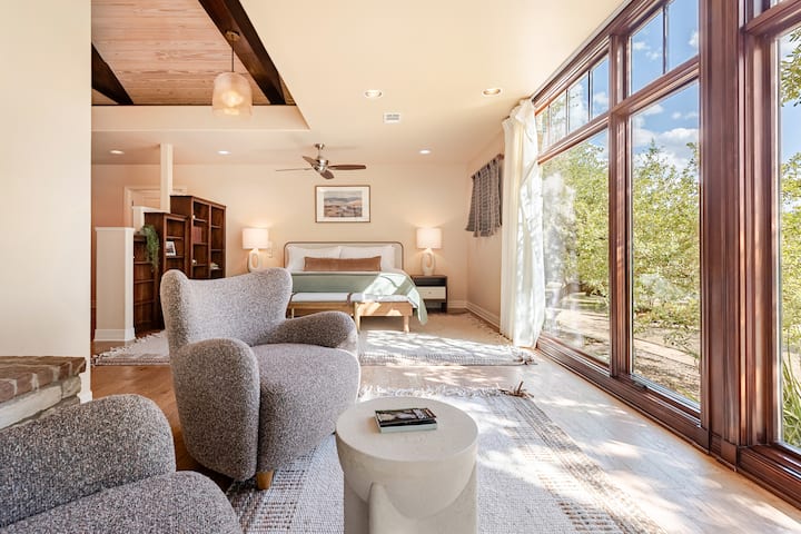 Luxe Country Estate, Observation Deck, Pool - Driftwood, TX