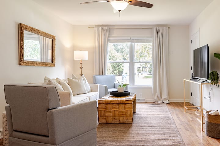 Charleston Retreat In Edgewater - Charleston, SC