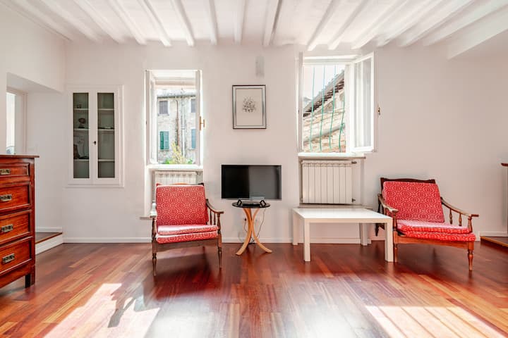 Elegance In S. Francesco - 3 Beds + Wi-fi - ペルージア