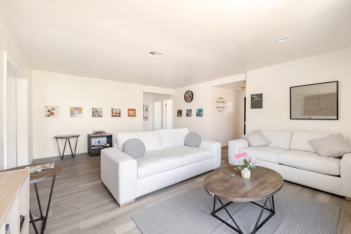 West Covina Spacious Home 4br3b - West Covina, CA