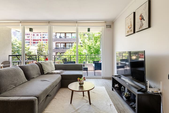 National Stadium, Plaza ÑUñoa & Metro | Parking - Macul