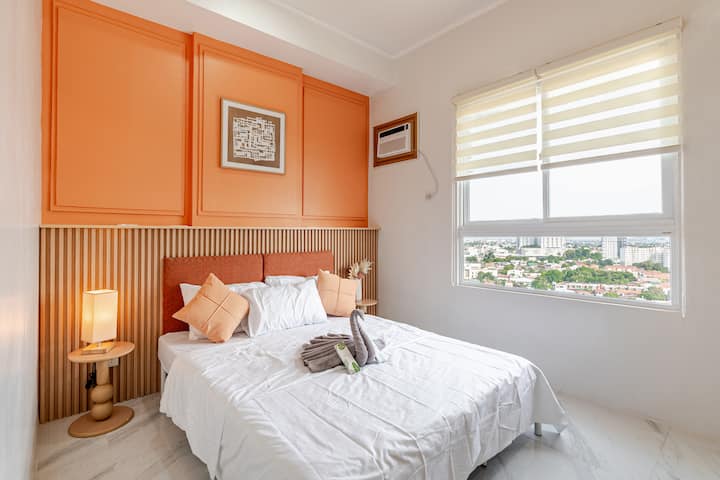 New Cozy Suite: Huge Tv, Pool, Gym, Wifi & Parking - Cebu City