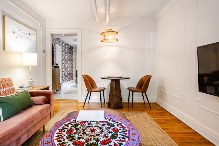 Charming Private Basement Suite - Montreal