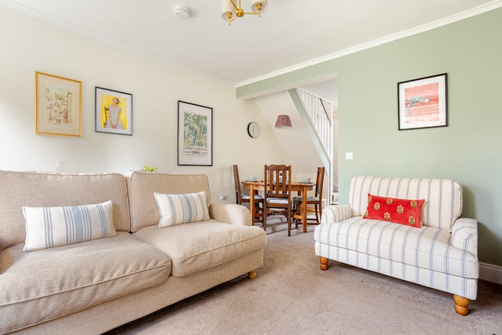 Cosy Cottage Retreat | 3 Beds & Garden - Settle