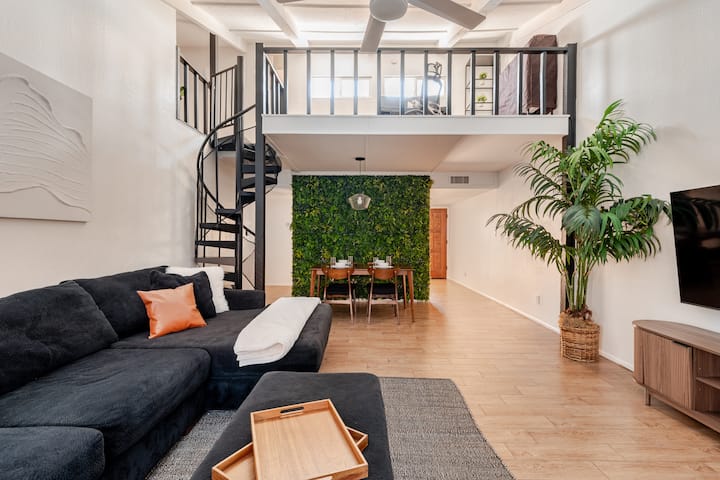 North Mountain Retreat • Workspace + Pool + Hiking - Phoenix