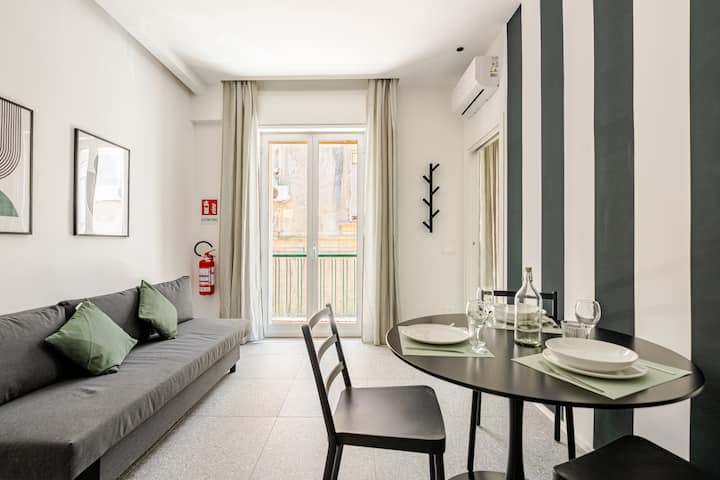 Flat Incantevole Nel Centro Storico Di Napoli - 那不勒斯