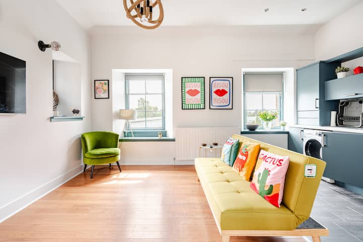 Southside Langside Victorian 1 Bedroom Apartment - East Kilbride