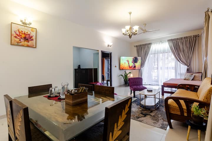 Black Orchid Premium Apartment 3 Bhk With Service - Bangalore