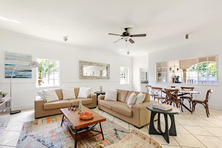 Casa De Sol W/pool Fifa Fans - Sunny Isles Beach, FL