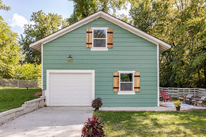 The Guesthouse Hideaway Downtown Lees Summit - Lee's Summit, MO