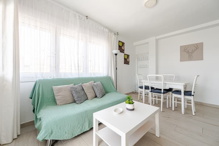 Luxury And Comfort Facing Constitution Square - Fuengirola