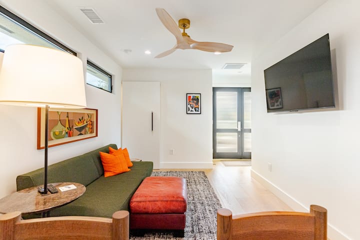 Stunning Stay Above The Rose Bowl - Pasadena, CA