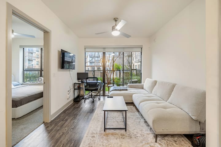 Quiet Apartment In Downtown Dallas - Dallas, TX