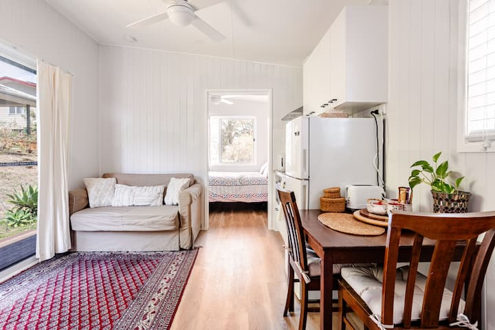 Modern Cozy Tiny House -