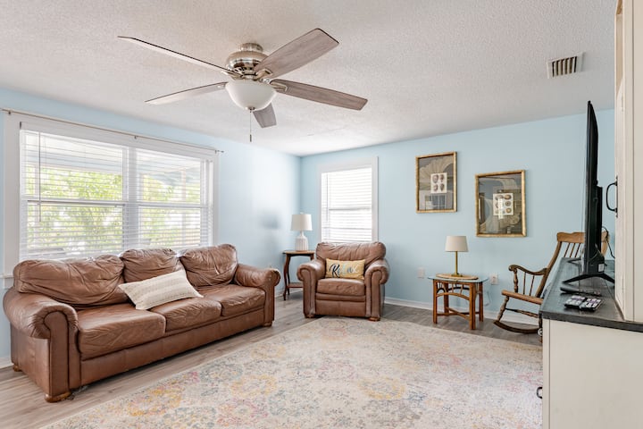 Private Beach| Waterfront| Boat Dock|pets-spacious - Orange Beach, AL