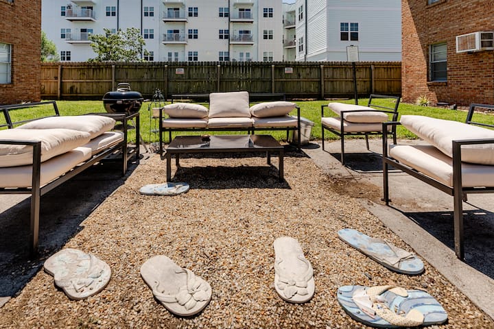 Mystique Blue 2 Br And Bath Apt Near Beach - Virginia Beach, VA