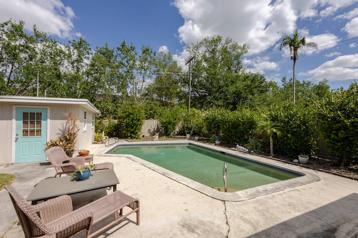 The Hummingbird House: Life's Simple Pleasures! - Fort Myers, FL