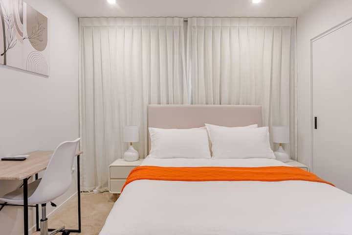 Private Guest Ensuite Studio W/ Heated Floor & Ac - Auckland