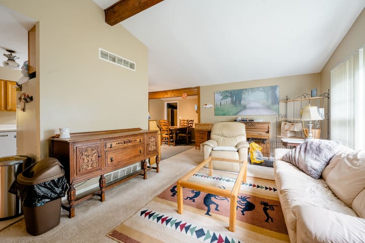 Comfy And Cozy In Quiet, Residential Neighborhood - Wheaton
