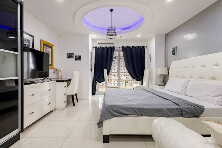 Luxury Studio With Pool, Gym In Kandi Palace - Angeles
