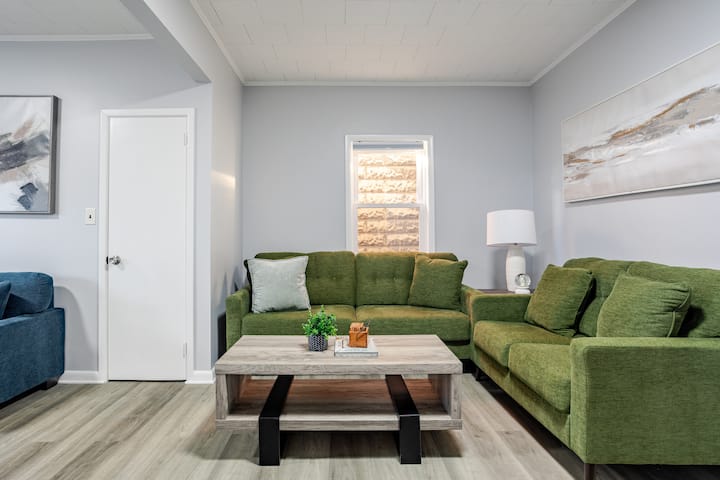 5br W/huge Dining & Washer/dryer 20 Min To Nyc - Bayonne, NJ