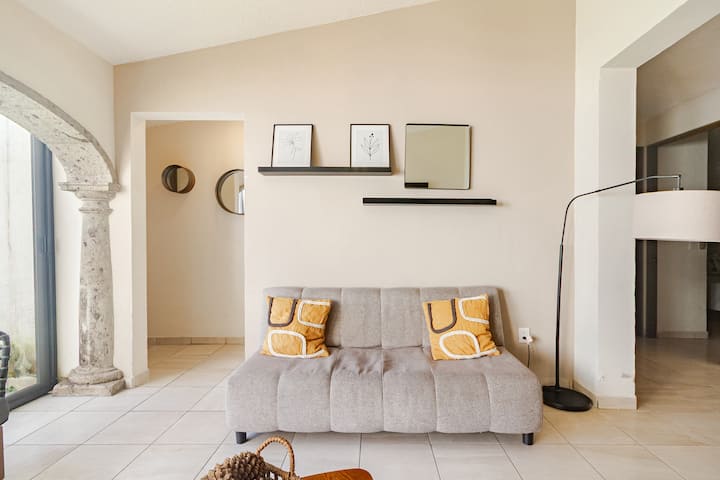 Casa Grande Para Hasta 10 Personas En Gran Zona - Tlaquepaque