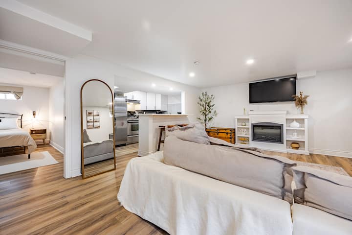 The Reytan Retreat - Ajax