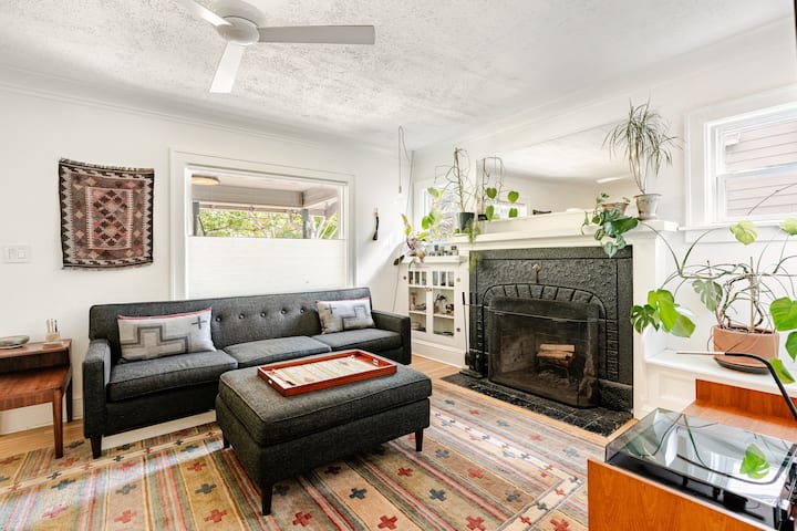 Woodlawn Bungalow - Portland, OR