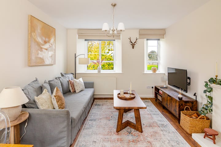 Cosy Cotswold Style Apartment With Beautiful View - Witney