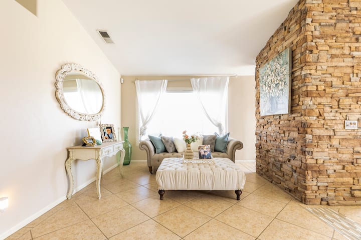 Private Room (Room #2) - Indio, CA